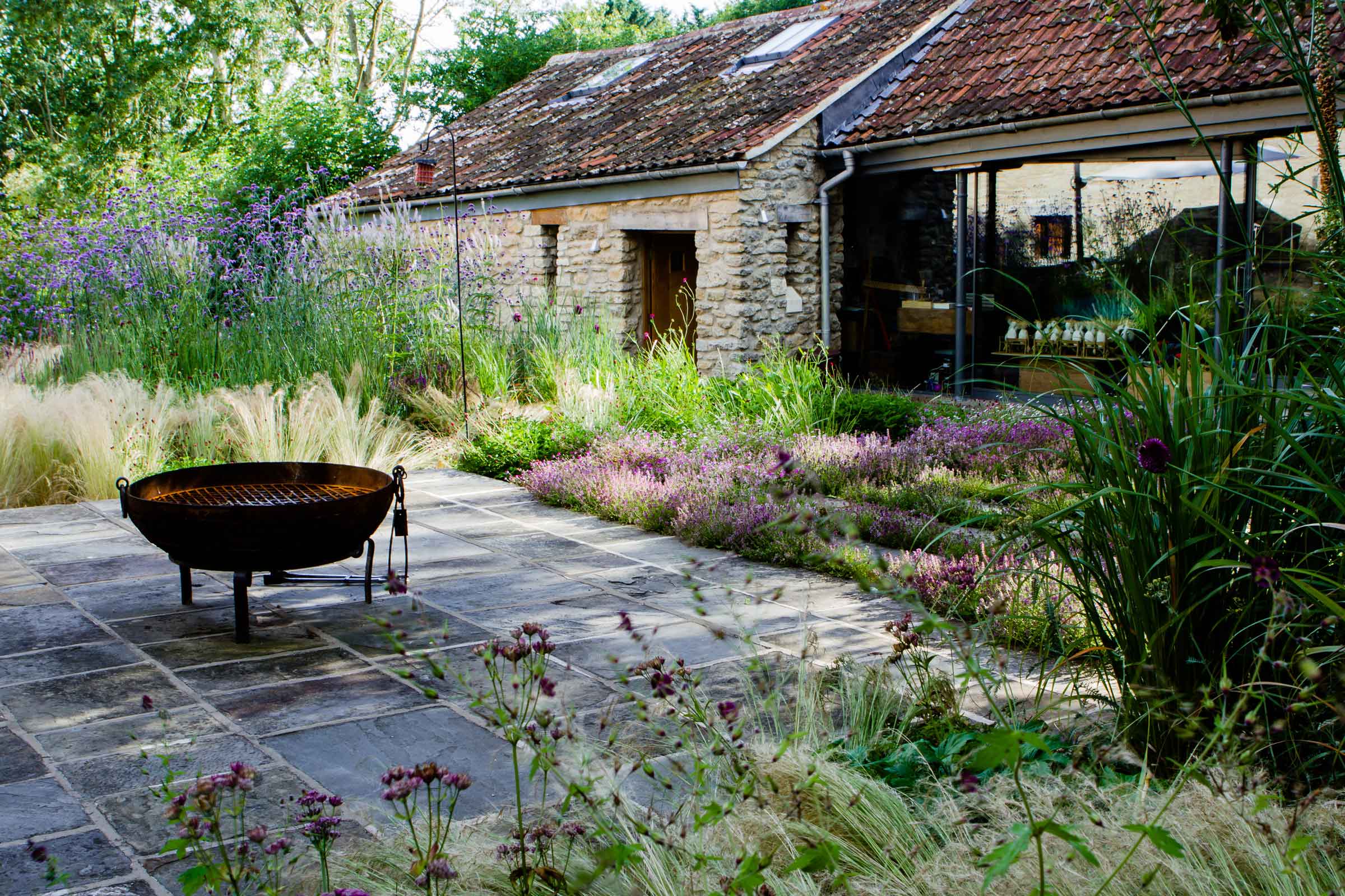 Manor Barn – Seed Landscape Design